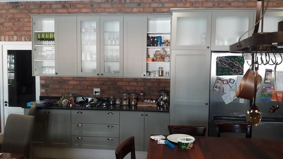 Rustenburg Granite #ModernCountryKitchen Done In Beautiful Mooi River ...